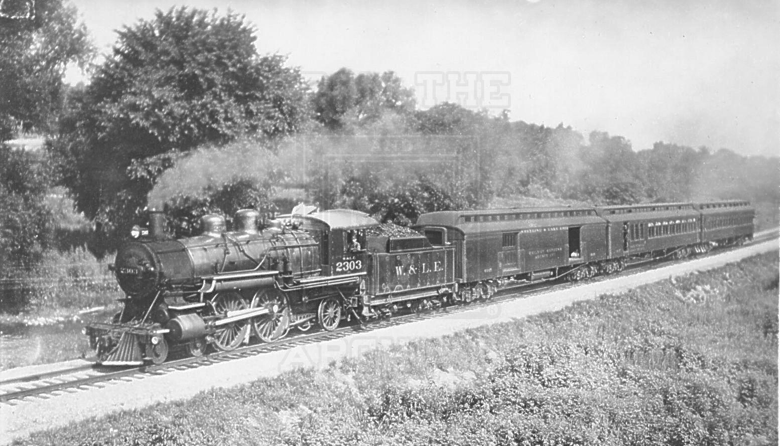 WLE 4-4-2 #2303 Canton O. 1938 | The Nickel Plate Archive