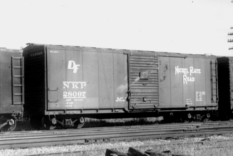 108 NKP #28097 40' Box Fremont 9-15-72 | The Nickel Plate Archive