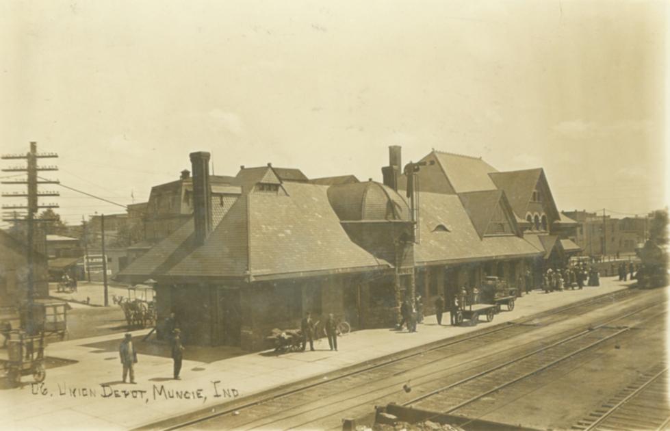 3049 Muncie IN Union Depot looking east | The Nickel Plate Archive