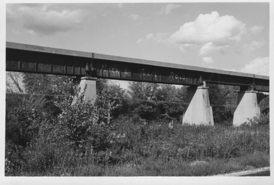 Clover Leaf Bridge Panama IL 1979 | The Nickel Plate Archive