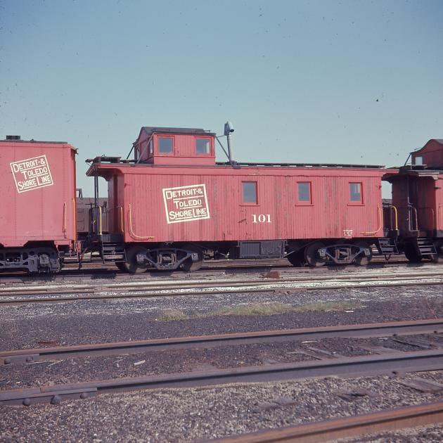 D&TSL Caboose 101 Toledo OH 4-12-68 | The Nickel Plate Archive