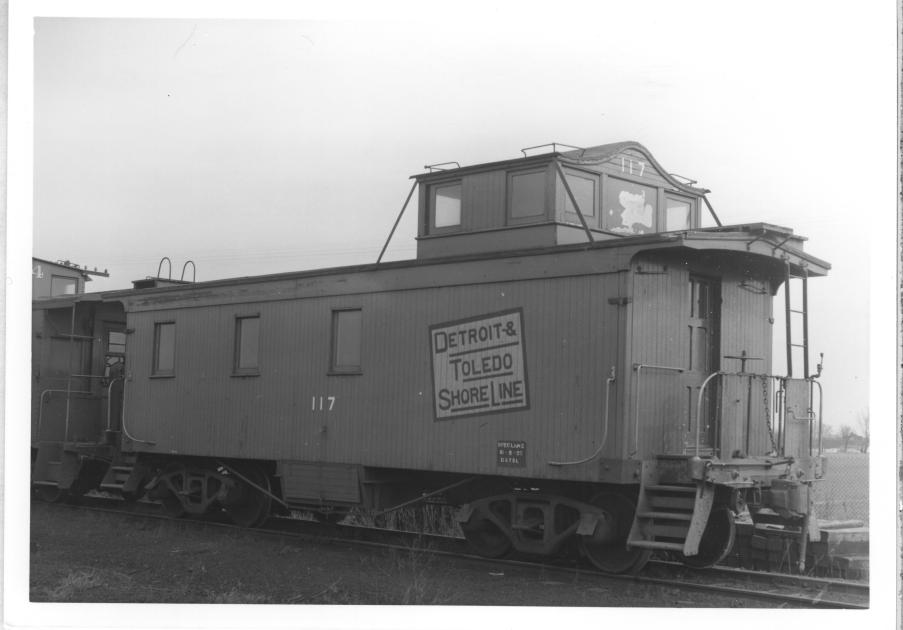 D&TSL Caboose 117 Lang Yard OH | The Nickel Plate Archive