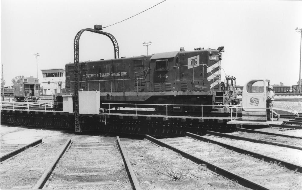 D&TSL GP7 44 Lang Yard OH5-1980 (1) | The Nickel Plate Archive