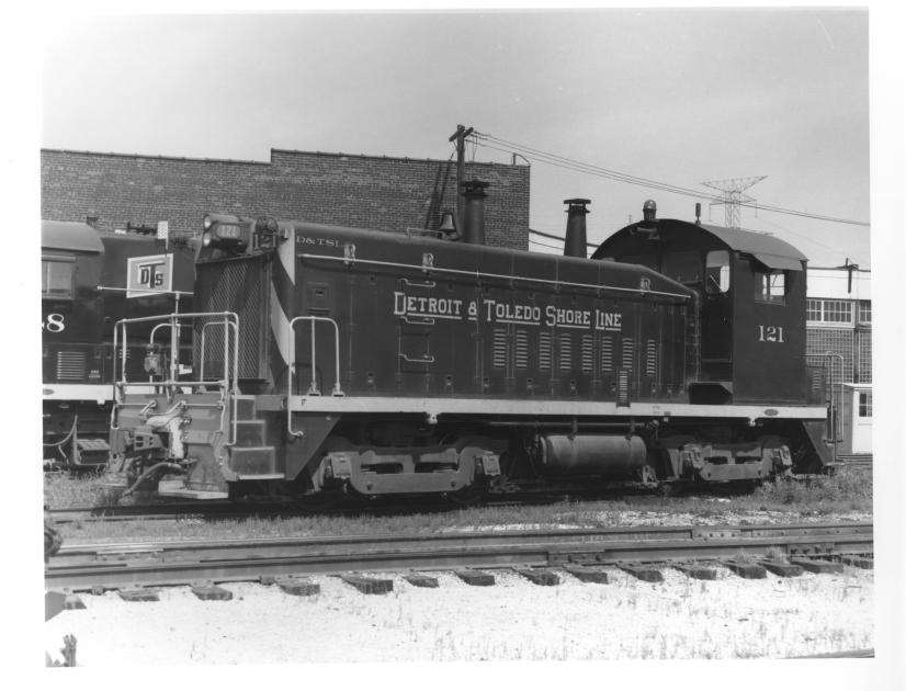 D&TSL SW9 121 Lang Yard OH 6-20-70 | The Nickel Plate Archive