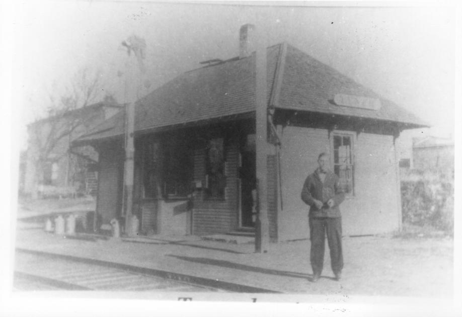 LE&W Depot Tyner IN 1900's | The Nickel Plate Archive