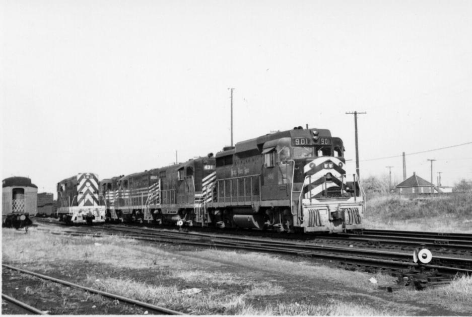 NKP #0901 GP30 Bellevue 11-01-64 | The Nickel Plate Archive