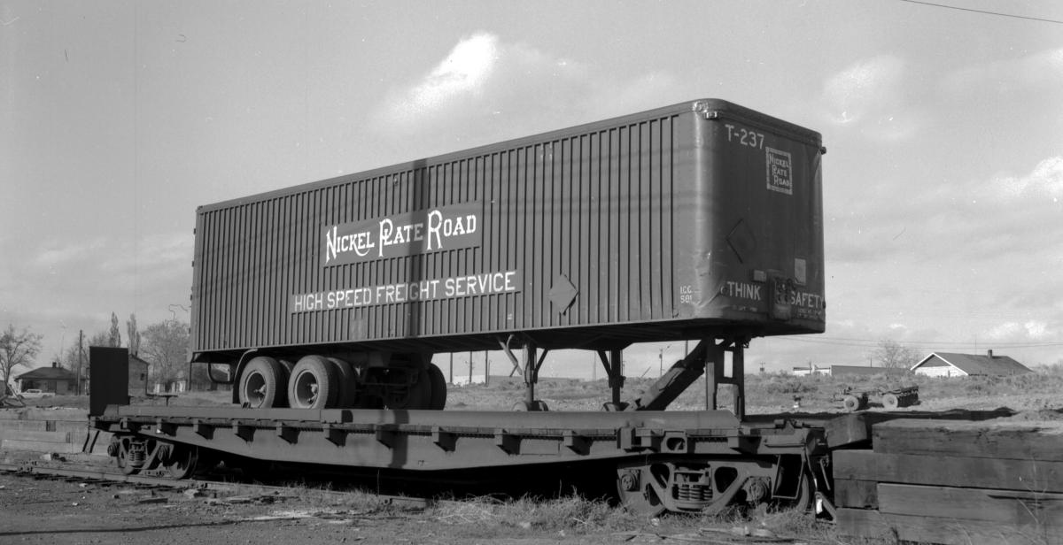 NKP 35ft Trailer T-237 Front View WST | The Nickel Plate Archive