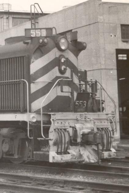 NKP #553 RS3 Front long end lights | The Nickel Plate Archive