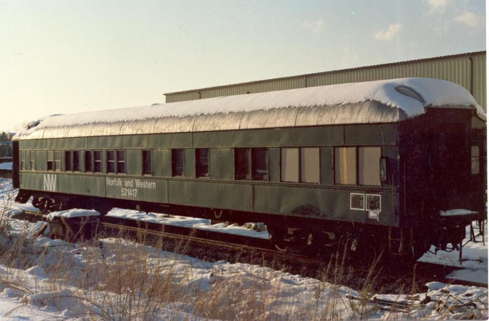 NKP 7 Stl Bus KGC as N&W #521417 | The Nickel Plate Archive