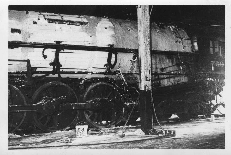 NKP 759 -02 Lagging being removed | The Nickel Plate Archive