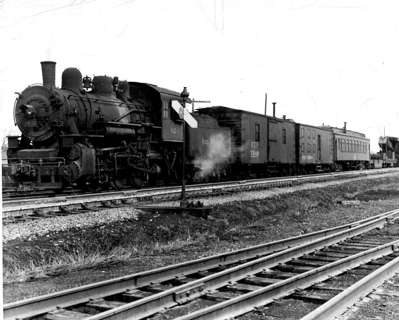 NKP B-11d 82 Frankfort IN left front 5-1945 | The Nickel Plate Archive