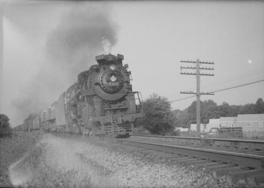 NKP Class S 703 Vermilion OH eb with train J. | The Nickel Plate Archive