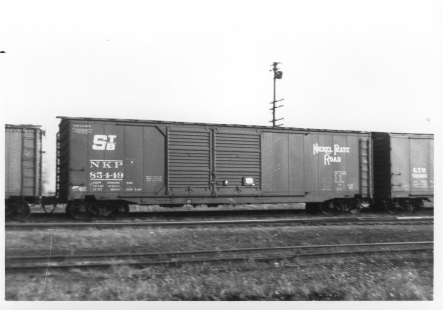 NKP Double Door Boxcar 85449 Argos IN 1960's | The Nickel Plate Archive