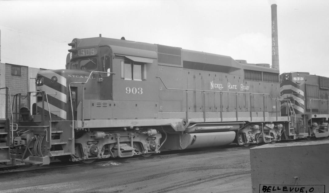 NKP GP30 903 Bellevue OH 4-6-1965 GAR | The Nickel Plate Archive