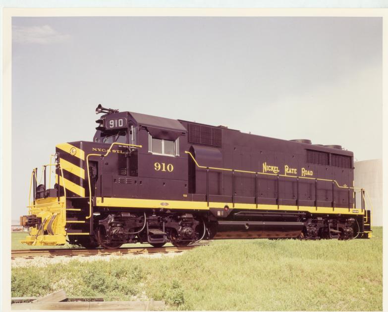 NKP GP35 910 Builders Photo | The Nickel Plate Archive