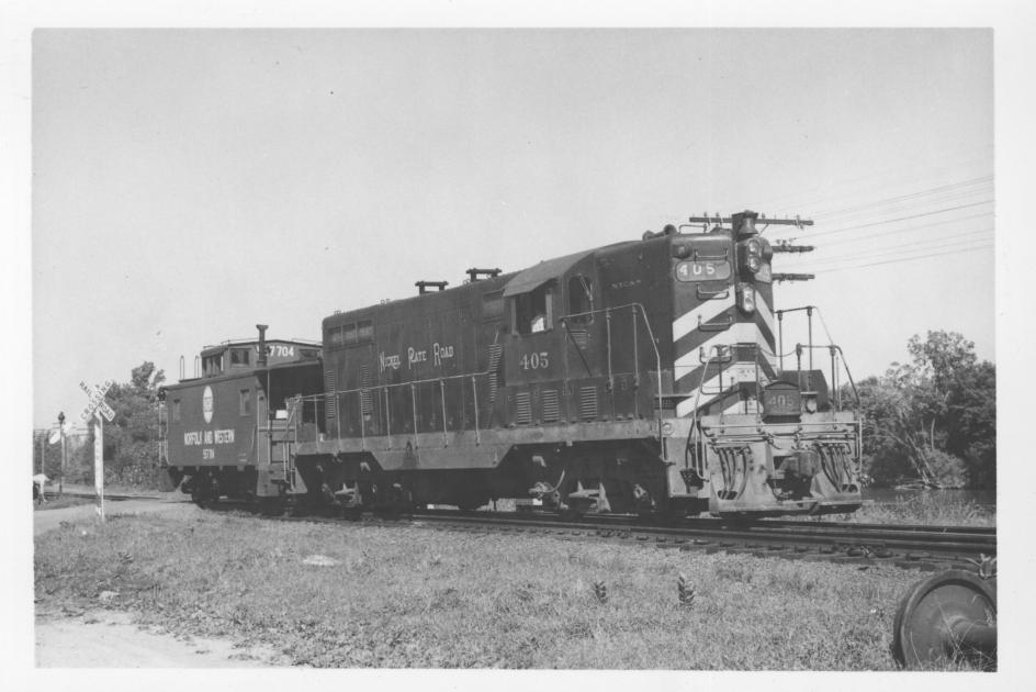 NKP GP7 405 Fremont OH 9-22-1966 HAM | The Nickel Plate Archive