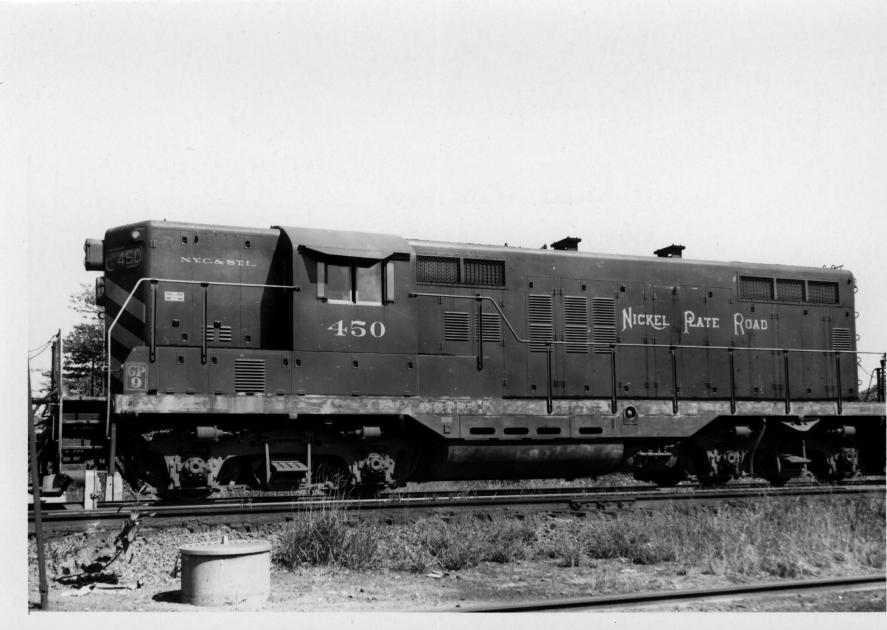 NKP GP9 450 Conneaut OH 8-20-1965 PWP | The Nickel Plate Archive