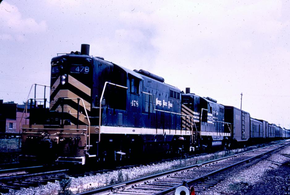 NKP GP9 478 Wabash passenger train | The Nickel Plate Archive