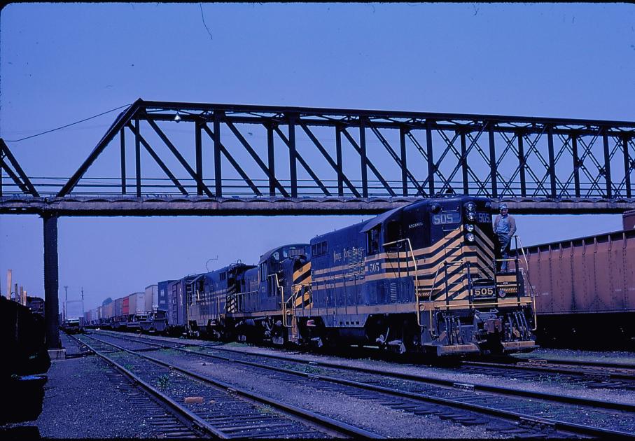 NKP GP9 505 Conneaut OH 6-62 R.Malinoski | The Nickel Plate Archive