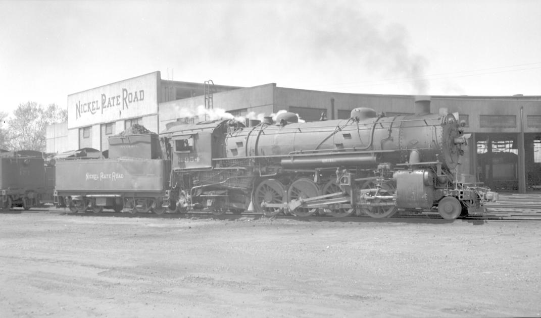NKP H-5a 954 Bellevue OH 5-5-1957 on roundhouse lead | The Nickel Plate Archive