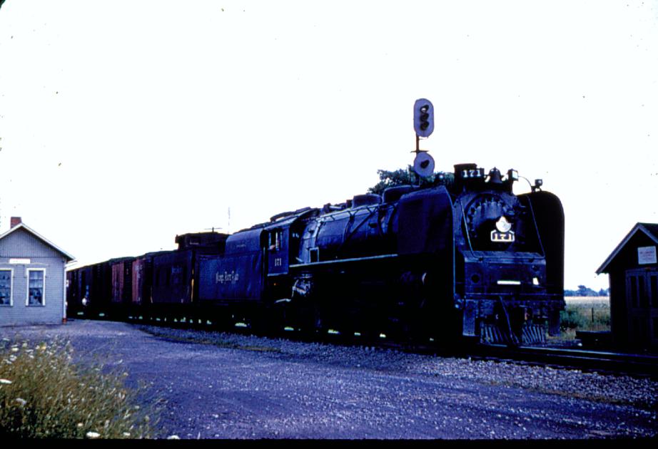 NKP L-1a 171 Argos IN 1950's on local | The Nickel Plate Archive