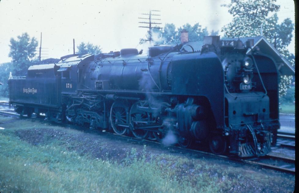 NKP L-1b 174 Valparaiso IN waiting at depot | The Nickel Plate Archive