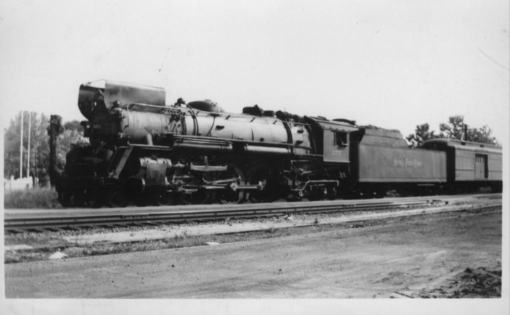 NKP L-1b 177 Small Ears & 16RA tender 1940's C | The Nickel Plate Archive