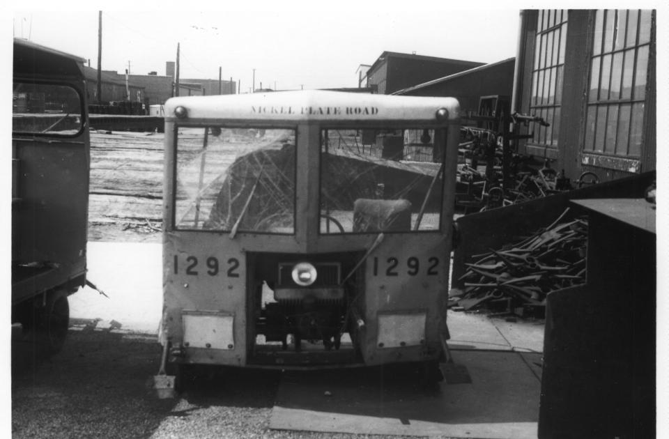 NKP Motor Car 1292 Front wreck view 8-13-67 | The Nickel Plate Archive