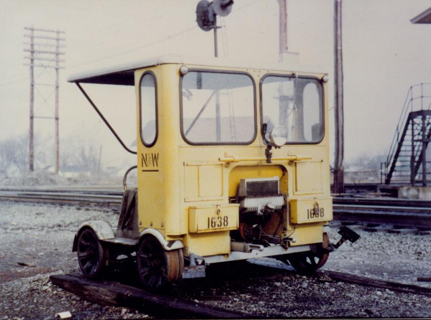 NKP Motor Car 1638 Leipsic OH 4-2-73 HAN | The Nickel Plate Archive