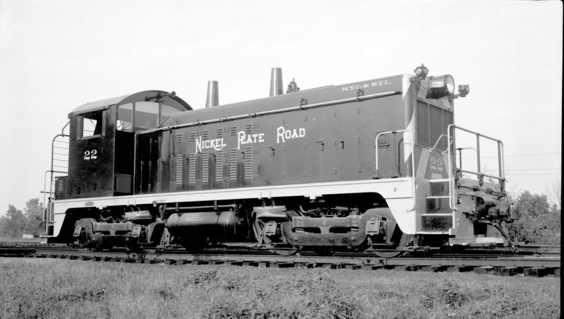 NKP NW2 22 Right side view new paint | The Nickel Plate Archive