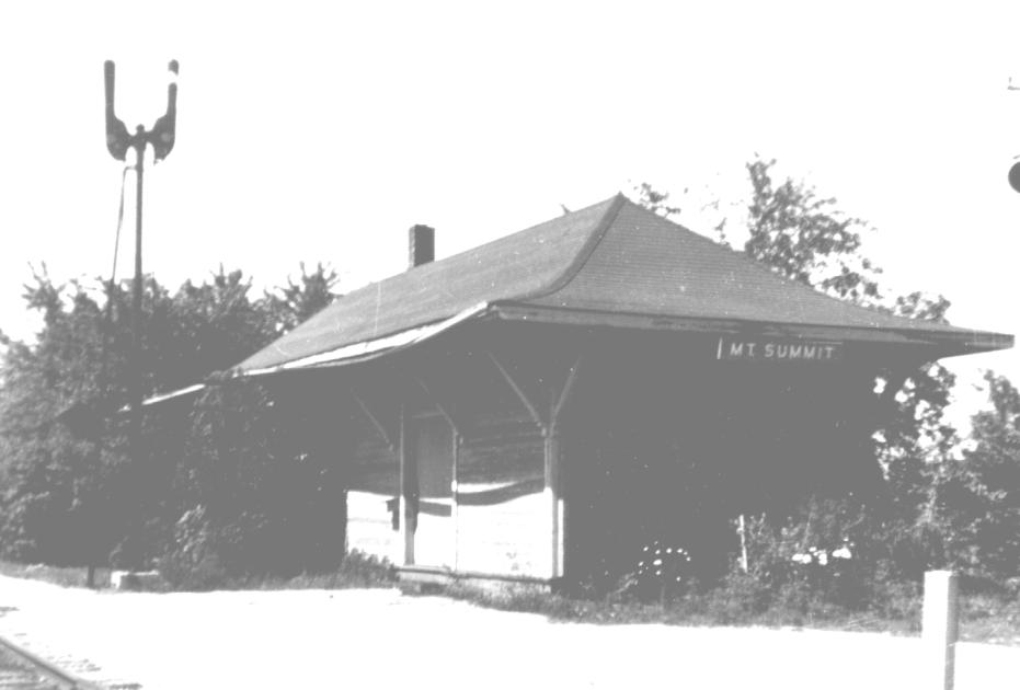 NKP Pass Sta. Mt Summit IN FR 7-1965 | The Nickel Plate Archive