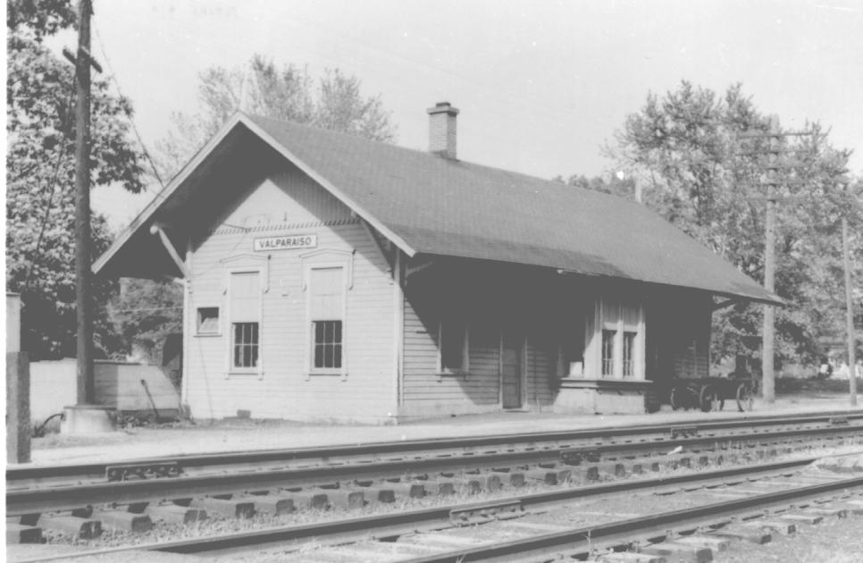 NKP Pass Sta. Valparaiso IN. FL 6-15-57 | The Nickel Plate Archive