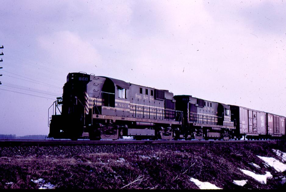 NKP RS11 860 NKP District westbound with train | The Nickel Plate Archive