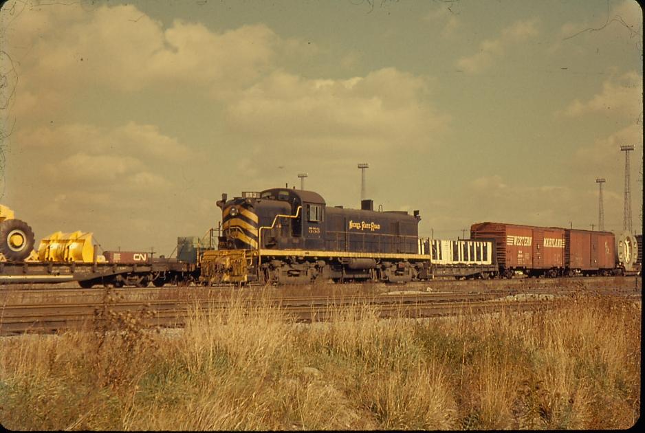 NKP RS3 553 Unknown Location 1964 | The Nickel Plate Archive