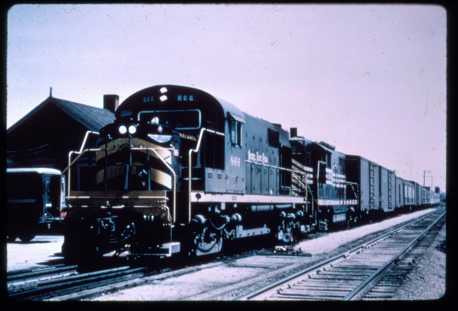 NKP RS36 868 Passenger Train | The Nickel Plate Archive