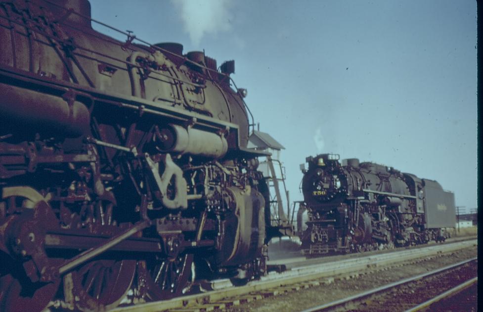 NKP S-2 750 unknown location meeting another 700 | The Nickel Plate Archive