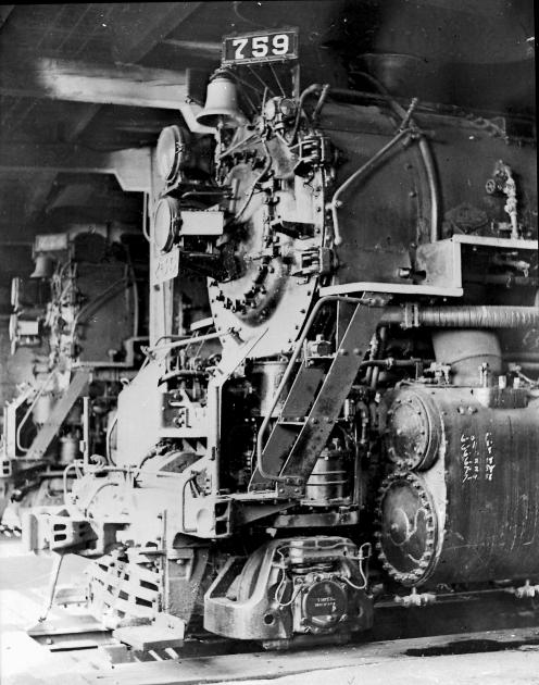 NKP S-2 759 Conneaut OH in roundhouse 5-1-58 WEC Col | The Nickel Plate Archive