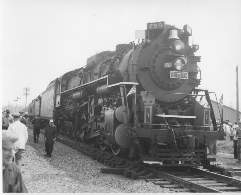 NKP S-2 759 New Haven IN Dale Moses looks on | The Nickel Plate Archive