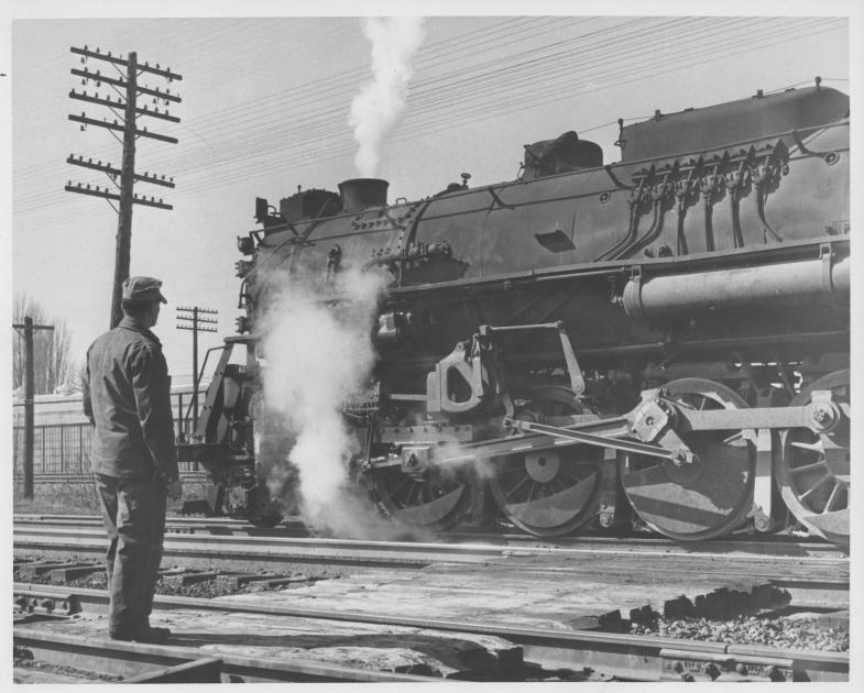 NKP S-3 779 Brakeman at left front | The Nickel Plate Archive