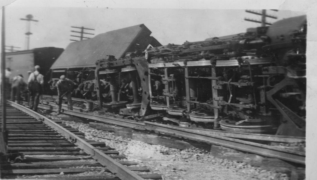 NKP Wreck Bellevue OH 1943 View # 4 | The Nickel Plate Archive