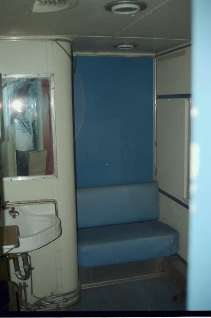 NKP Coach 105 Interior Photo 01 | The Nickel Plate Archive