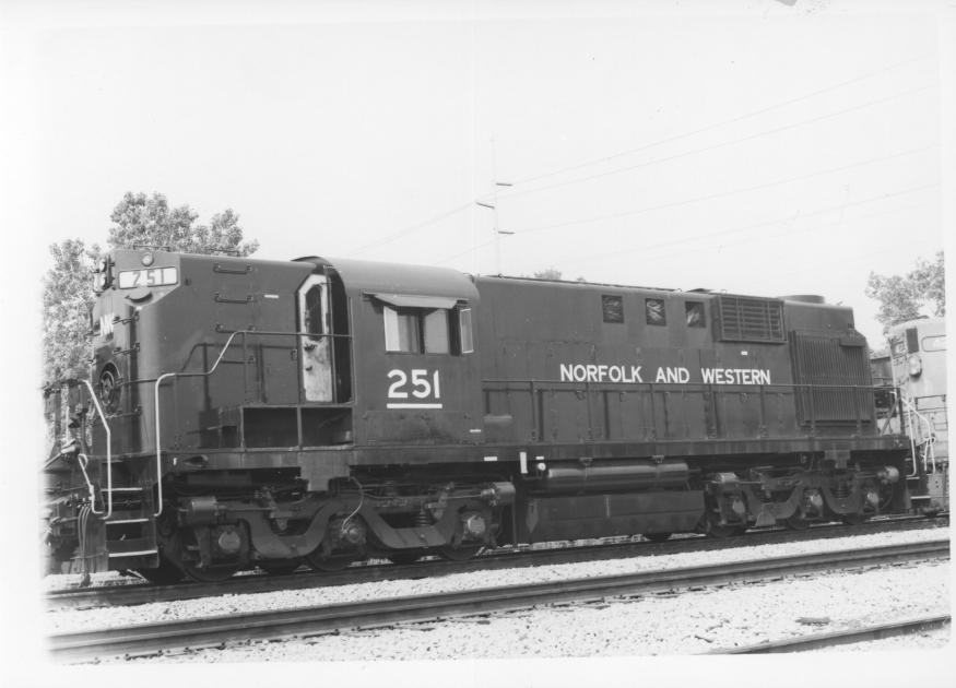 N&W RSD12 251 6-12-1984 | The Nickel Plate Archive