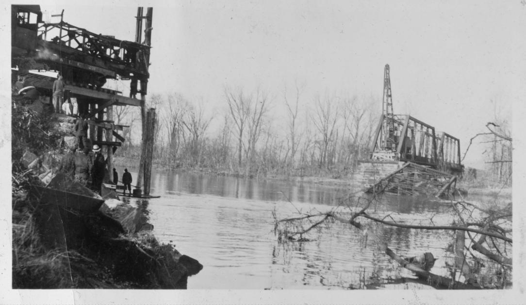 Photo - W&LE working with Pile Driver at bridge collapse | The Nickel ...