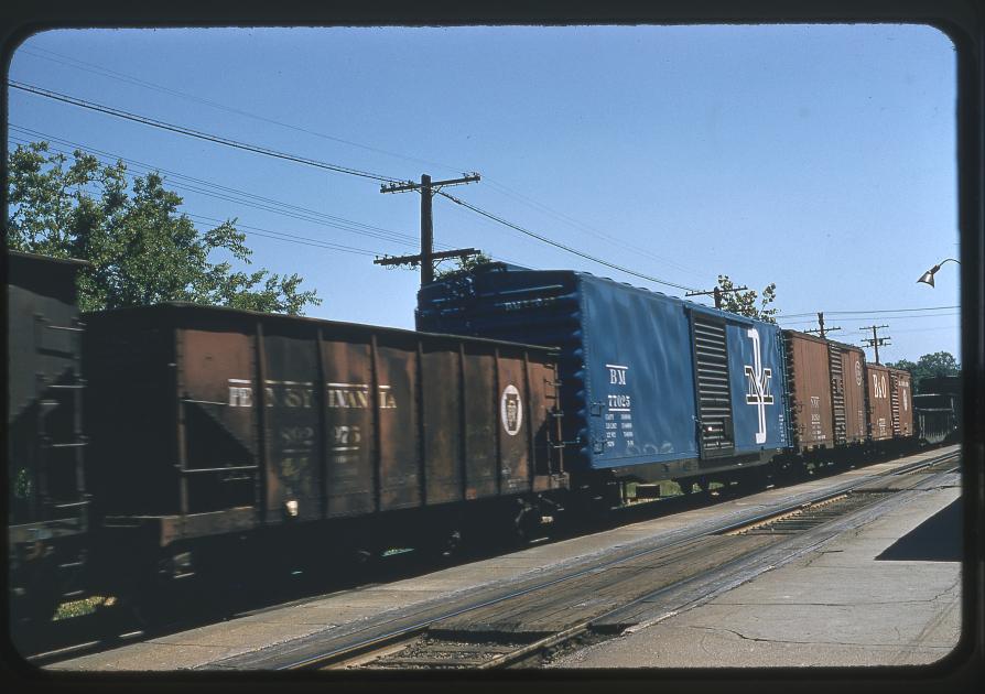 PRR hopper #892975 on freight train at Rocky River OH | The Nickel ...