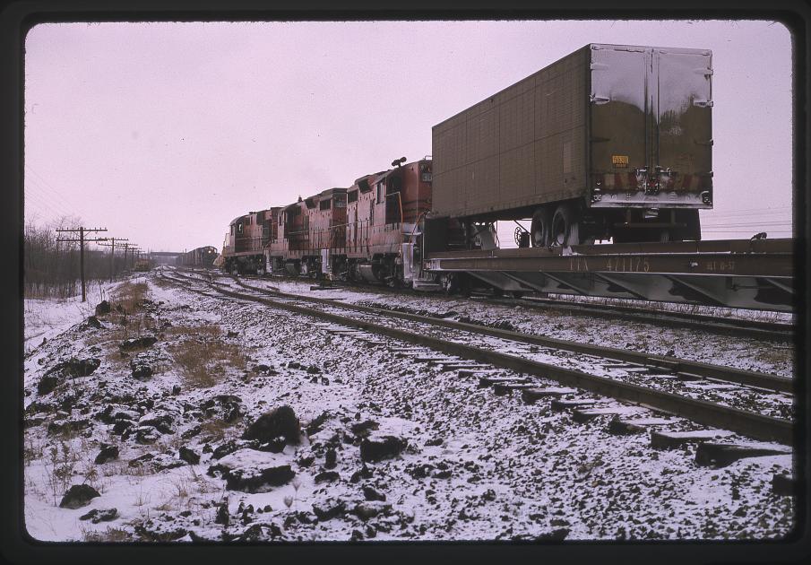 LV piggyback train in April 1964 | The Nickel Plate Archive