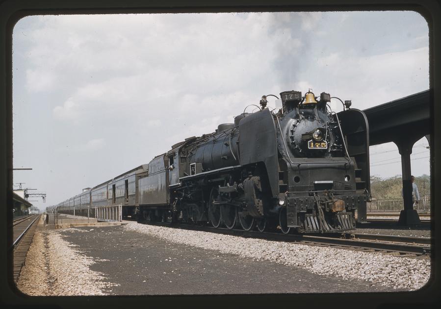 4-6-4 Hudson #175 in Cleveland OH in May 1958 | The Nickel Plate Archive