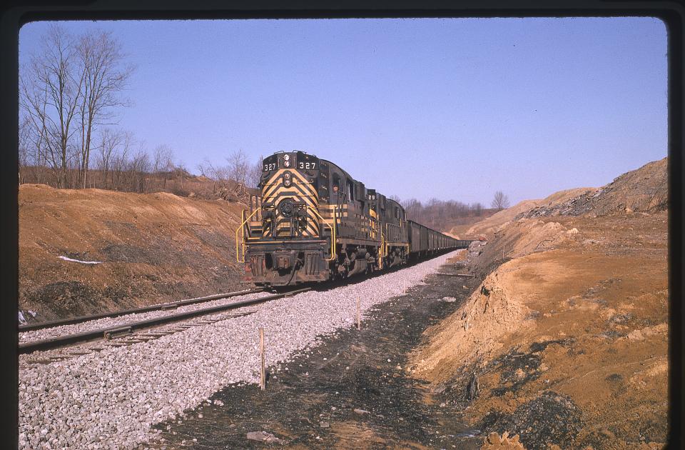 RSD-12 #327 at Franklin Mine in February 1964 | The Nickel Plate Archive