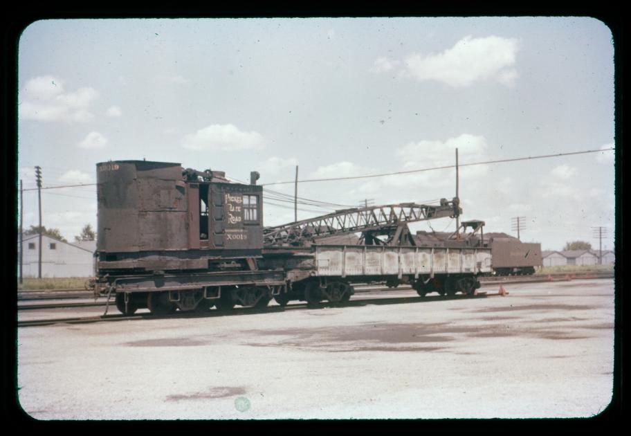Crane #X0019 in Fort Wayne IN on June 30 1957 | The Nickel Plate Archive