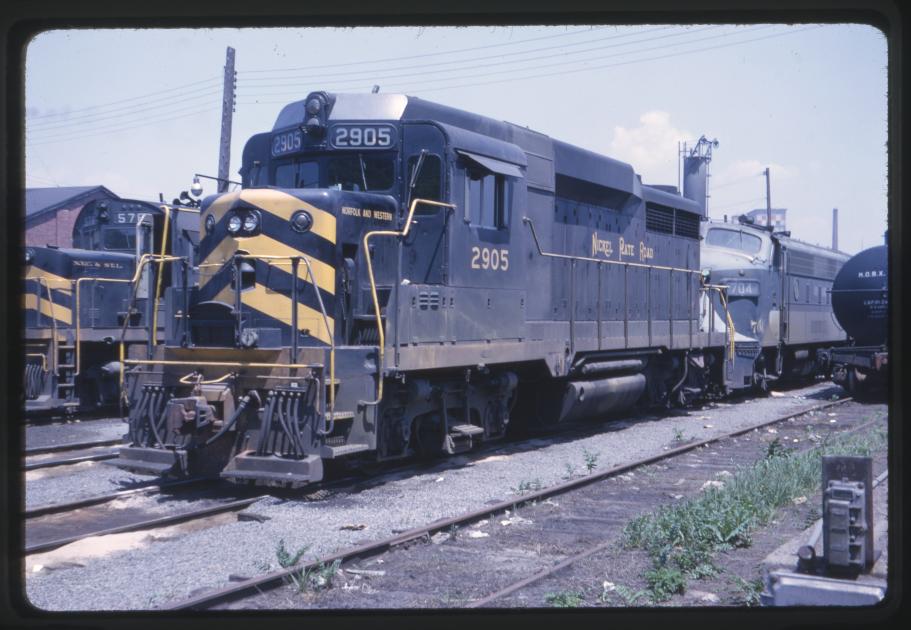 GP30 #2905 in May 1966 | The Nickel Plate Archive