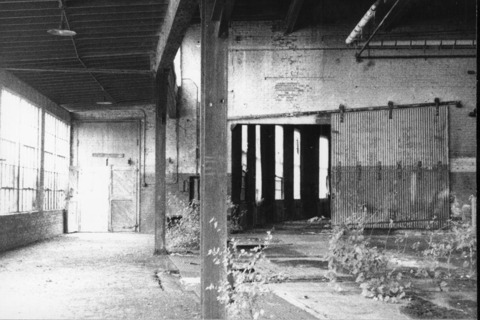 Wall Bwt Pits 8 & 9 Lang Yard OH 11-1985 | The Nickel Plate Archive
